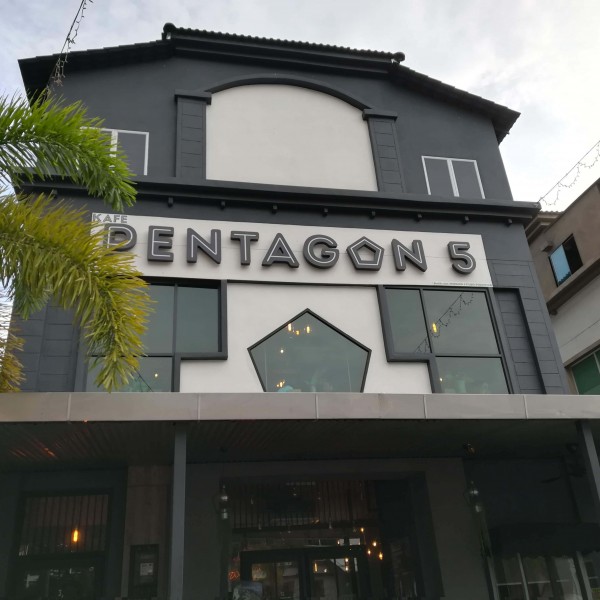 Pentagon 5 Studio Raja Uda, Restaurant cuisine at Raja Uda, Penang ...