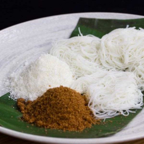 Gerai Makanan Noor Jahan (Nusantara), Putu Mayong cuisine at George ...