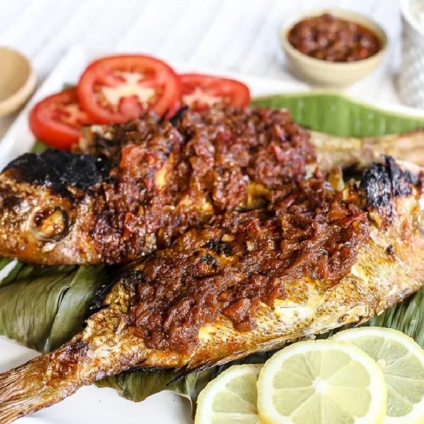 Pantai Bersih Ikan Panggang ( WR Food Court ), Foodcourt Grilled Fish ...